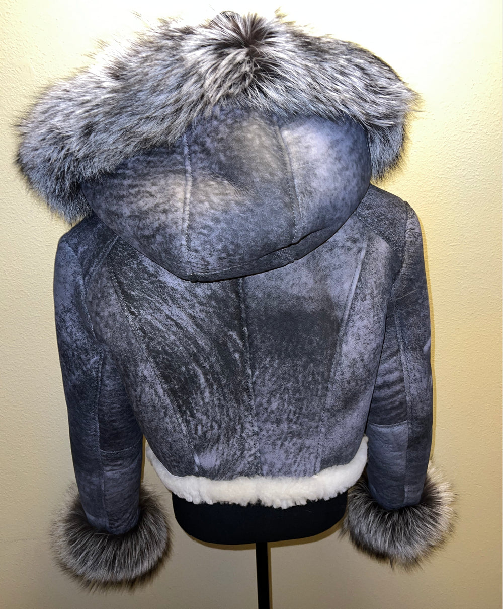 Queen II Shearling Detachable Hood (Silver Fox) – The Fancy Success